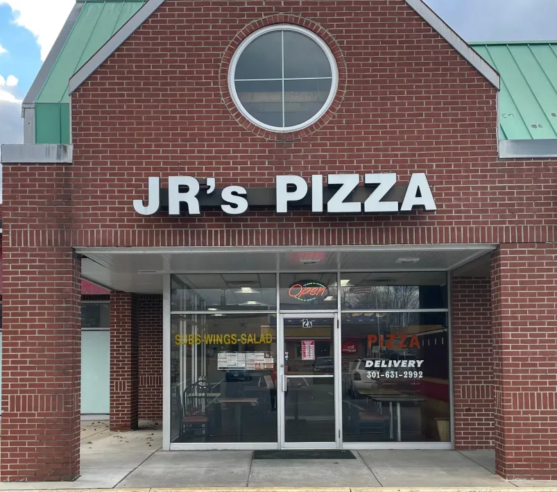 JR's Pizza - Giant Buffalo Chicken Pizza