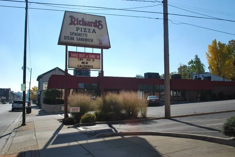 Richards Pizza Main St - Hamilton West Side | Toast